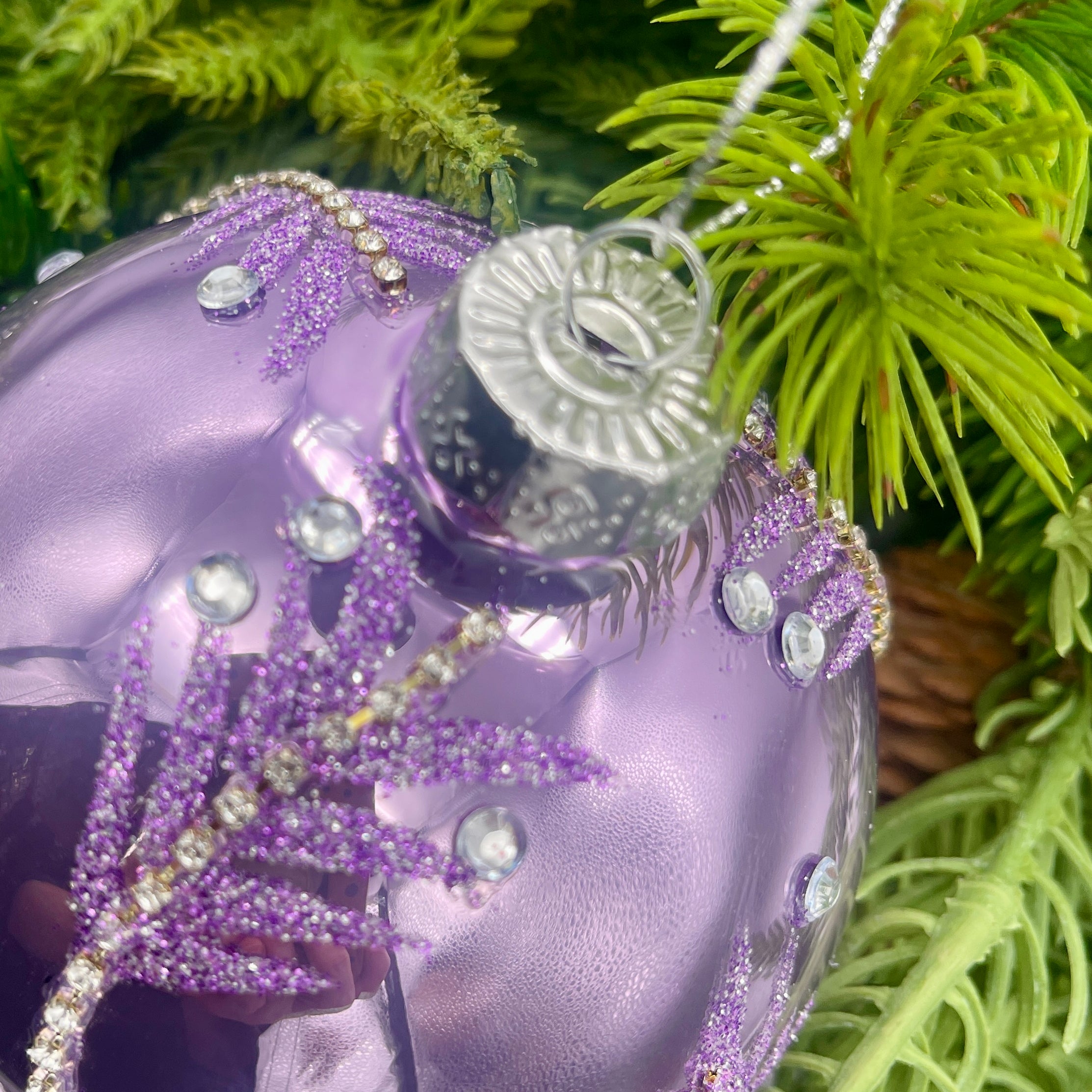 "Christmas at Bridgerton" Signature Christmas Tree Decor Collection ...
