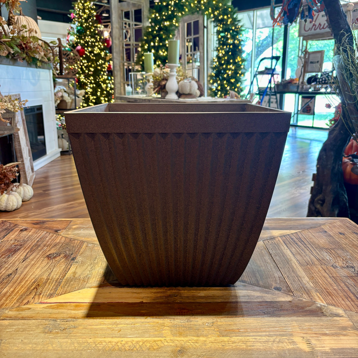 14" Fiber Resin Corrugated Square Planter– Design Decor Knoxville